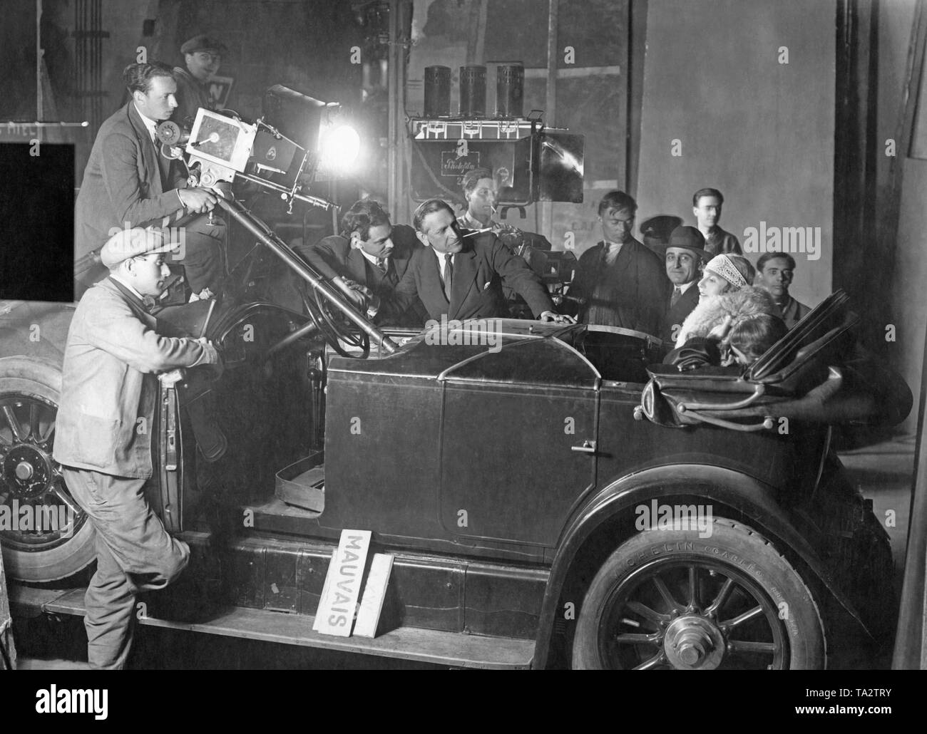 Film crew in studio Black and White Stock Photos & Images - Alamy