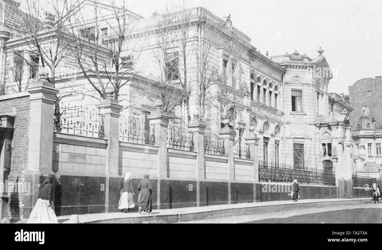 Russia july 1917 Black and White Stock Photos & Images - Alamy