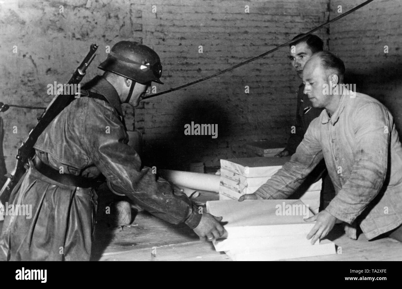 Map of eastern front hi-res stock photography and images - Alamy