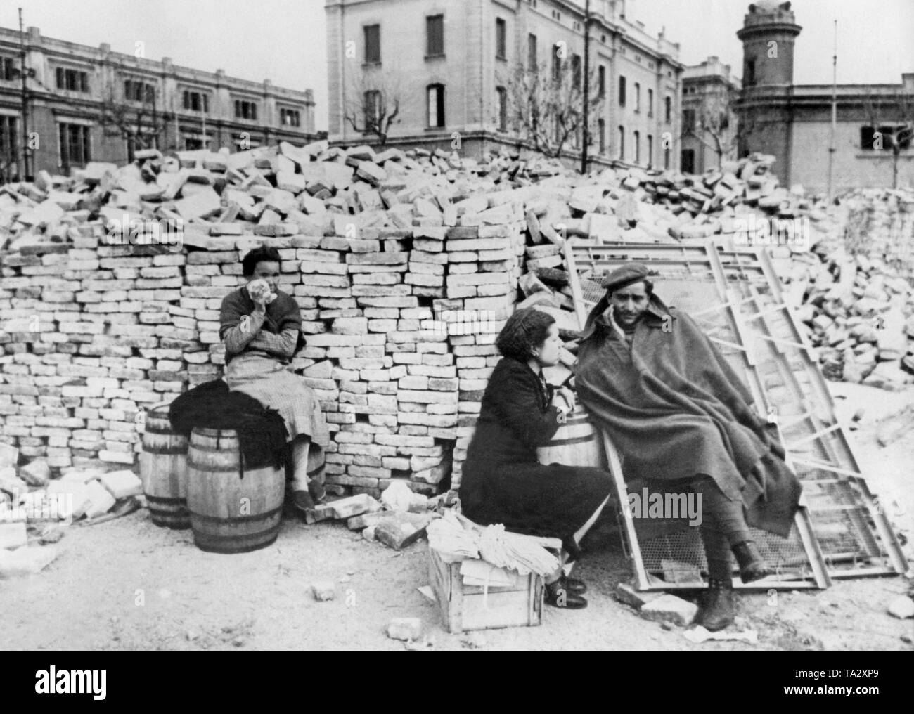 Homeless soldier Black and White Stock Photos & Images - Alamy