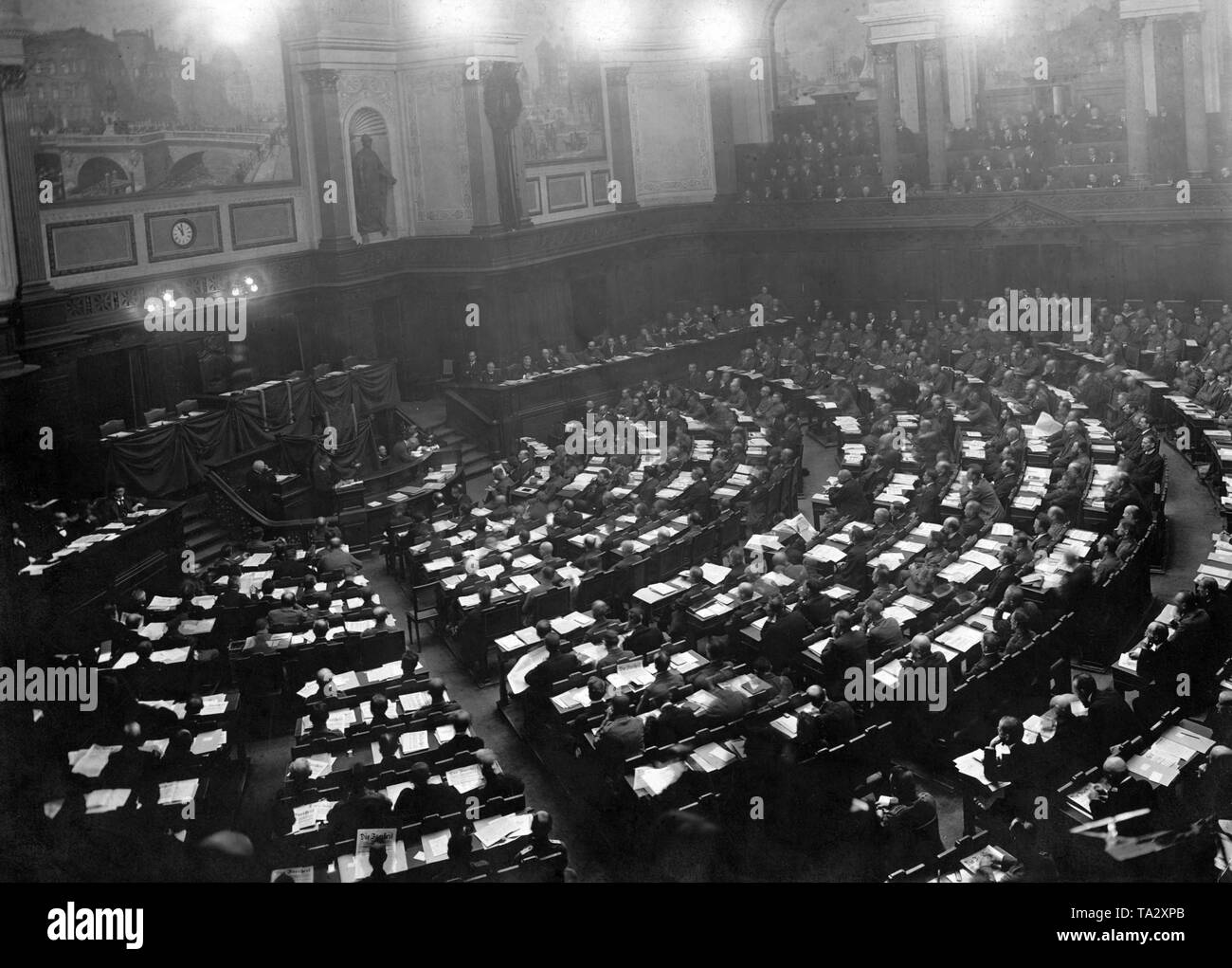 Revolution 1918 19 hi-res stock photography and images - Alamy