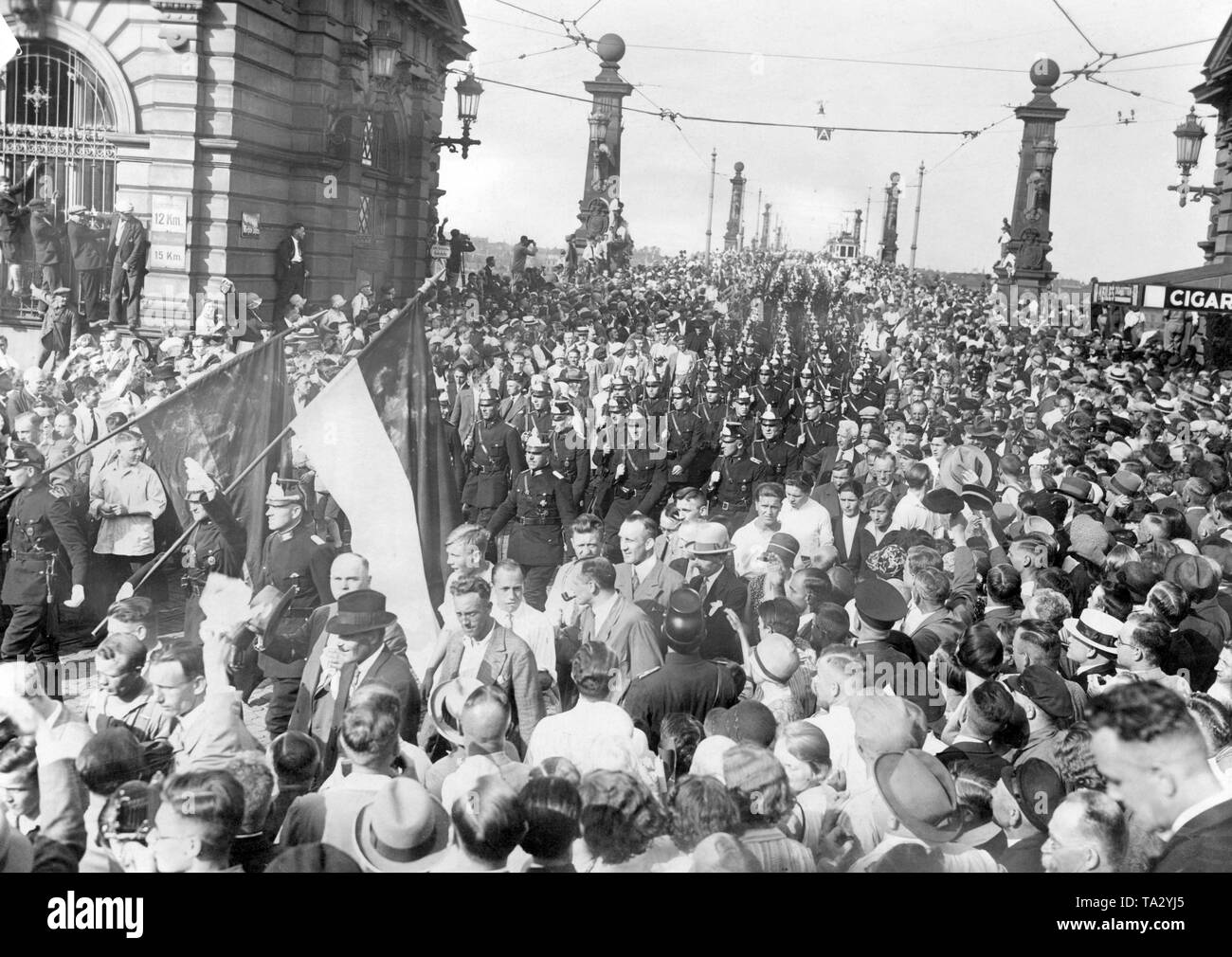 After the Allied evacuation of the Rhineland, the Schutzpolizisten ...