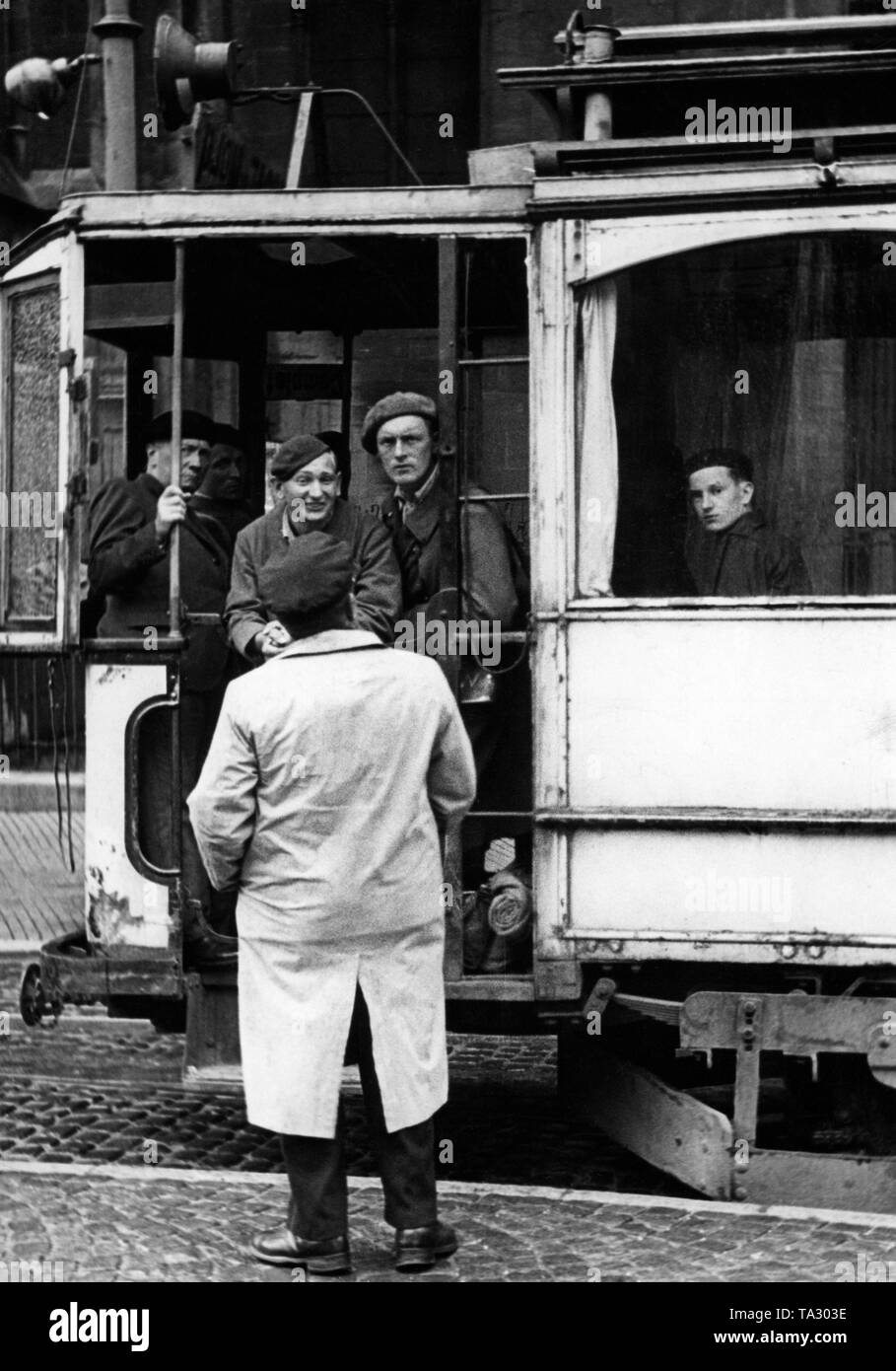 After the end of the fighting in France, soldiers, who come from the ...
