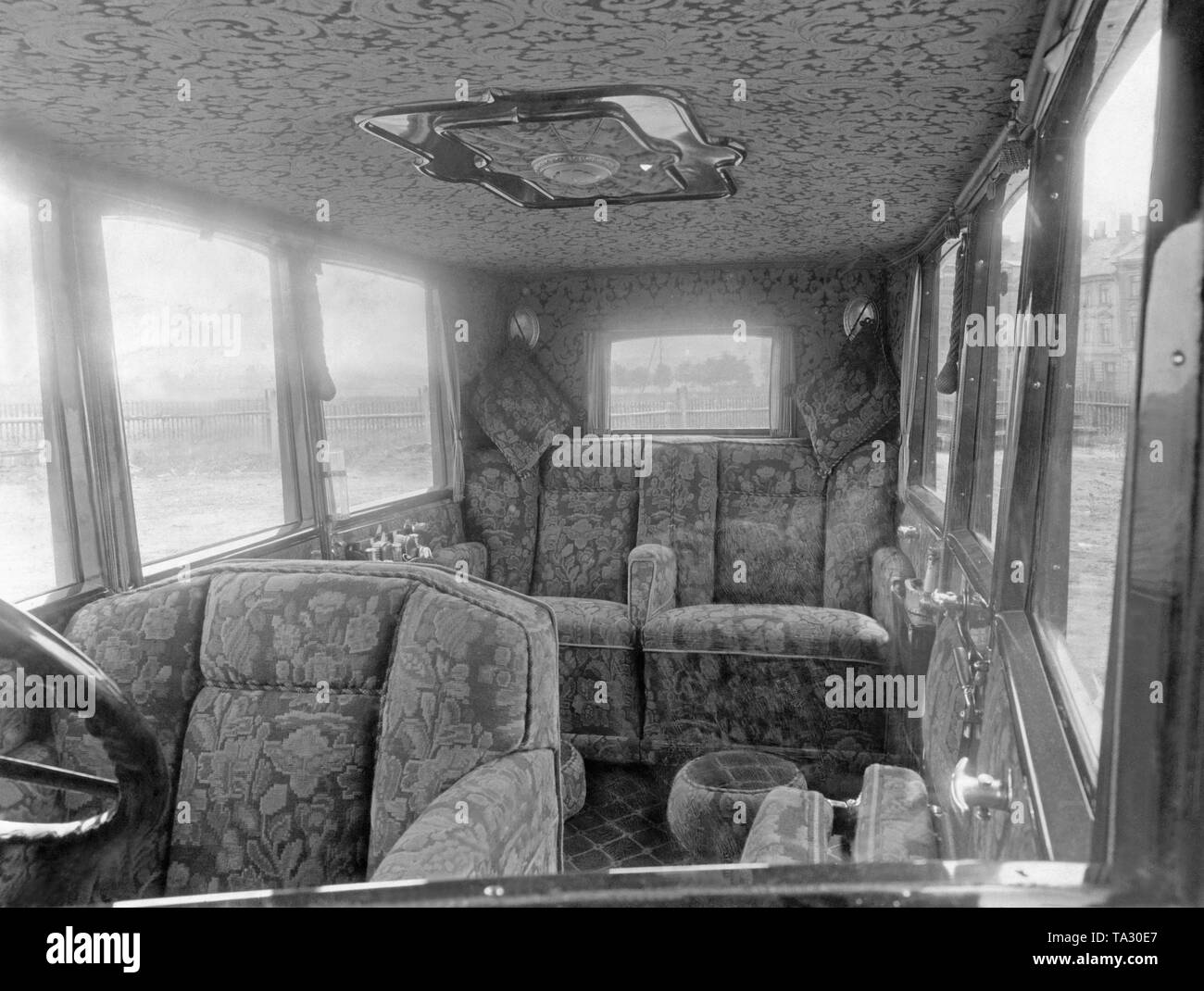 1920s car interior Black and White Stock Photos & Images - Alamy