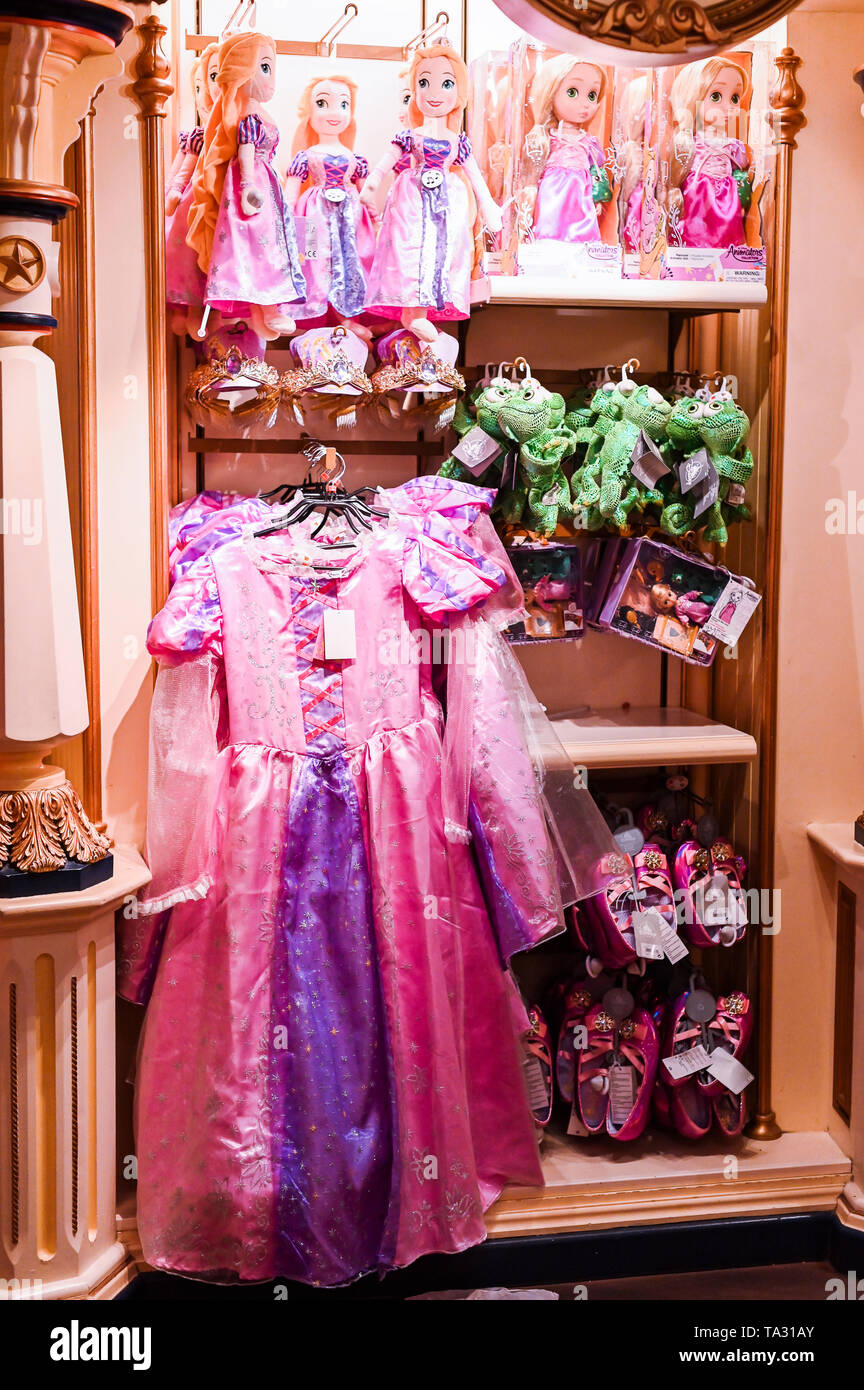 Disney princess doll hi-res stock photography and images - Alamy