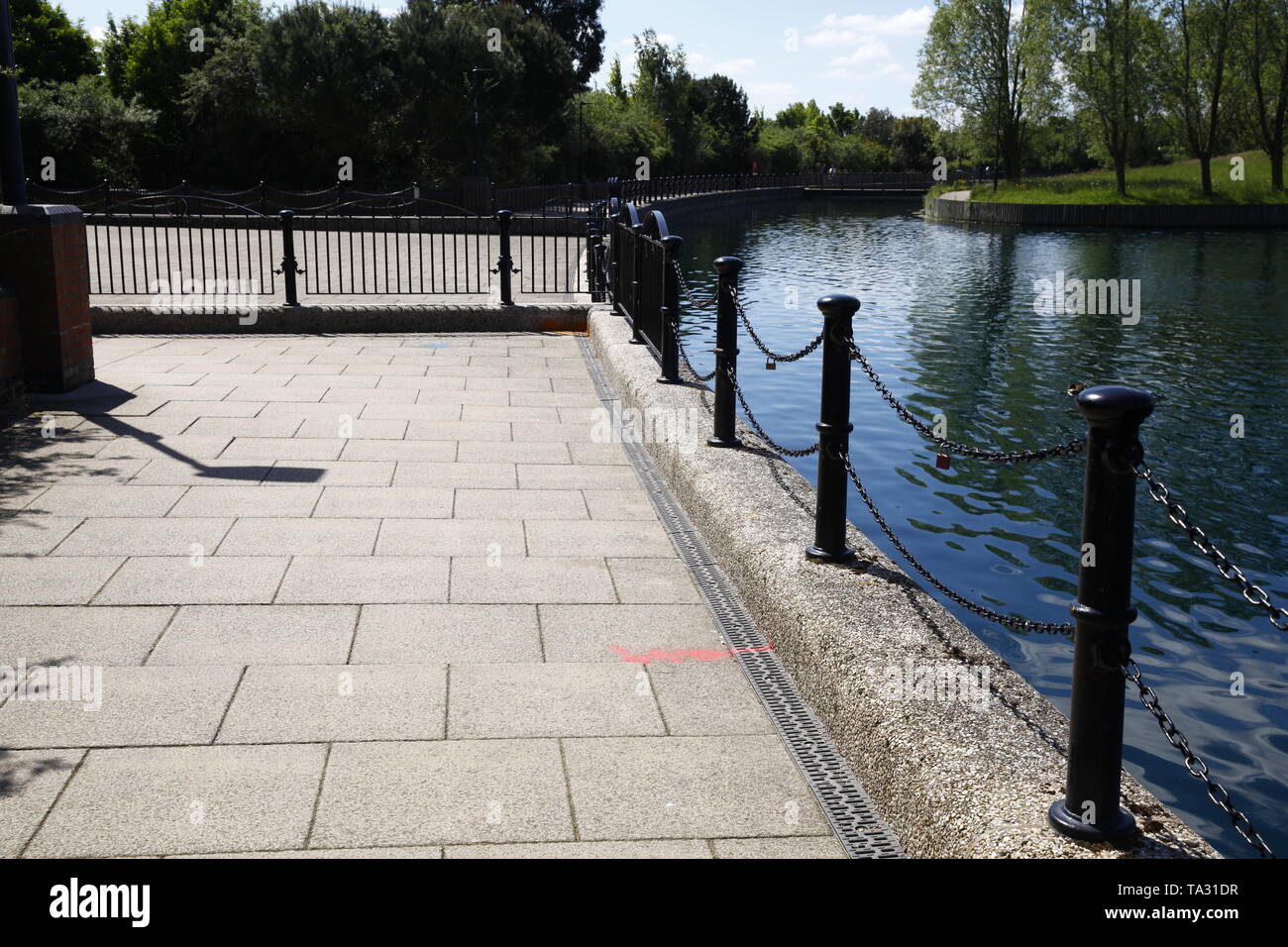 Outdoor footpath hi-res stock photography and images - Alamy