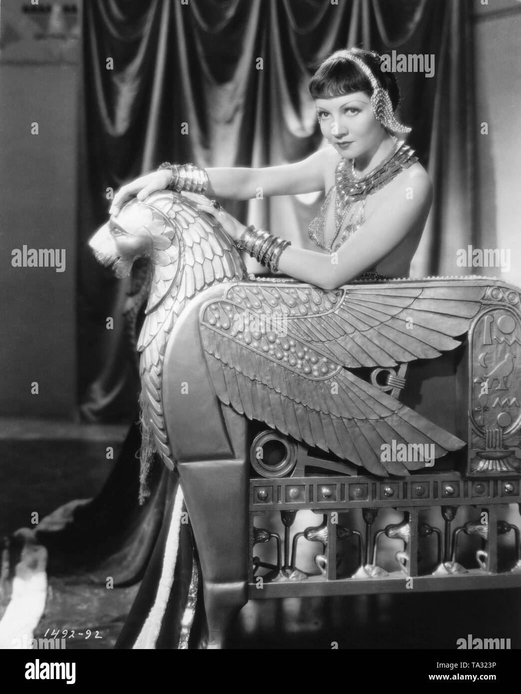 CLAUDETTE COLBERT as CLEOPATRA 1934 director Cecil B. DeMille costume Travis Banton Paramount ...