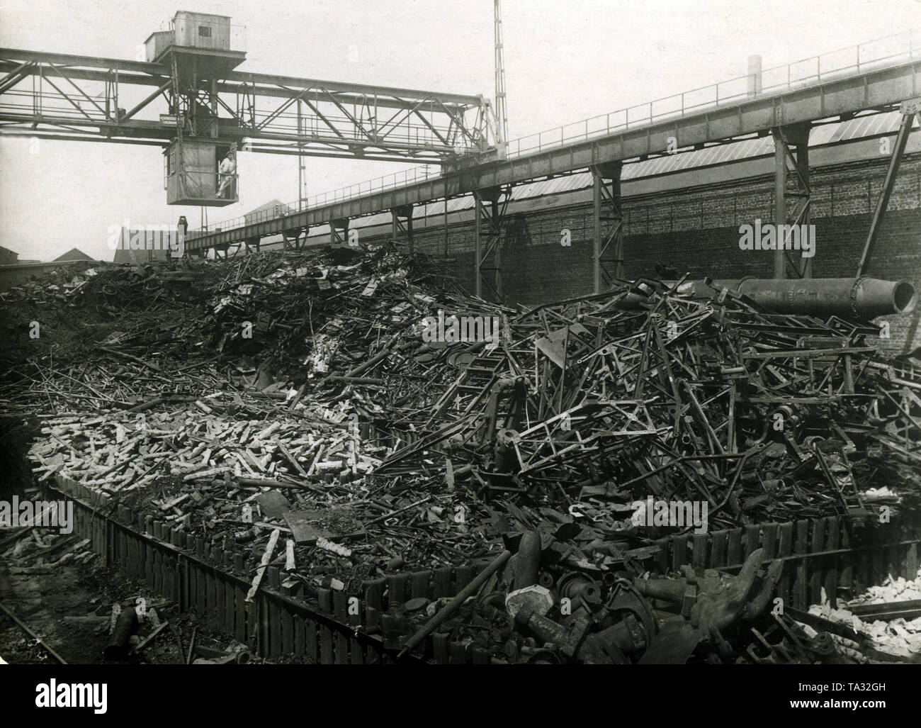 Destruction hamburg hi-res stock photography and images - Alamy