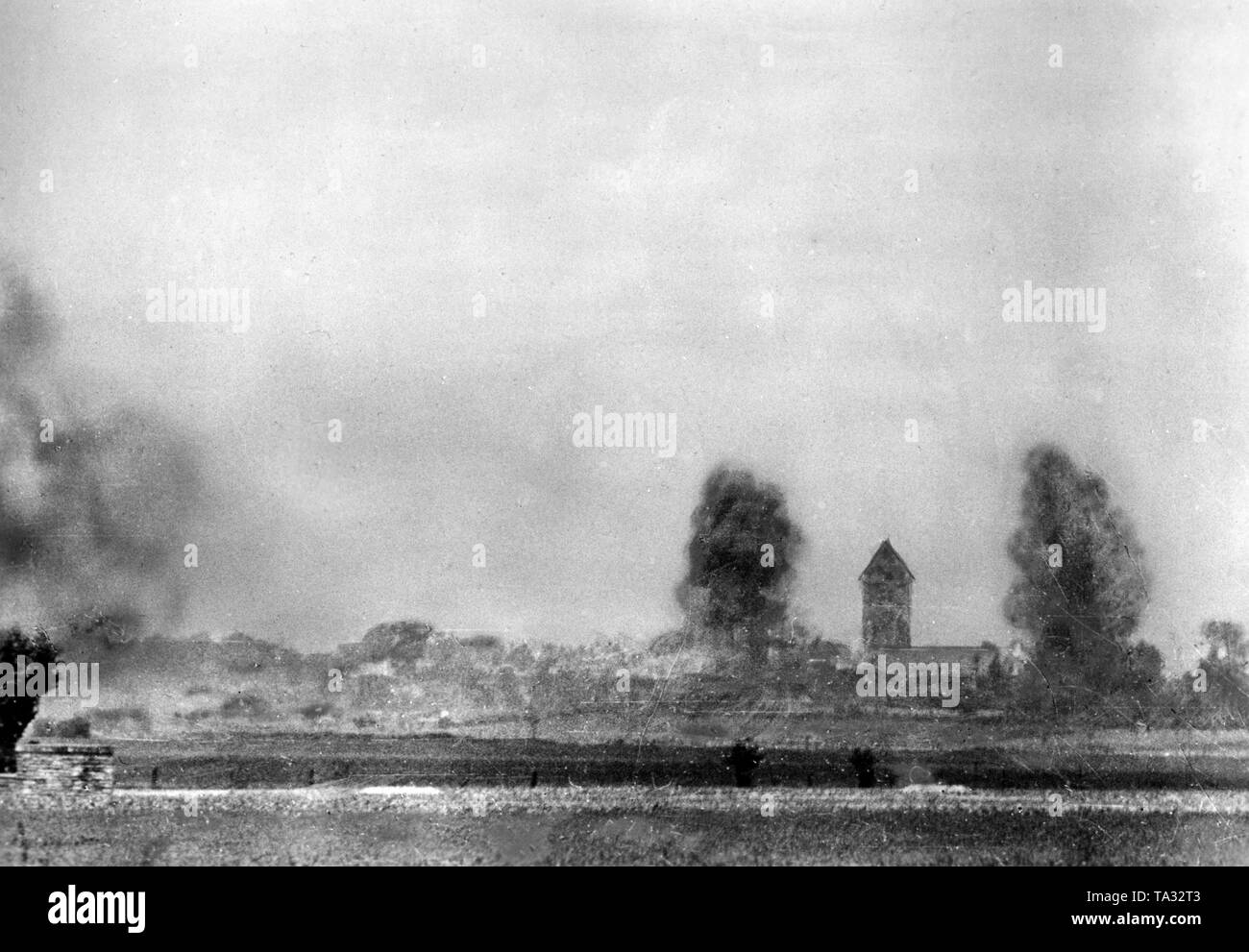 Evacuation of dunkirk 1940 hi-res stock photography and images - Alamy