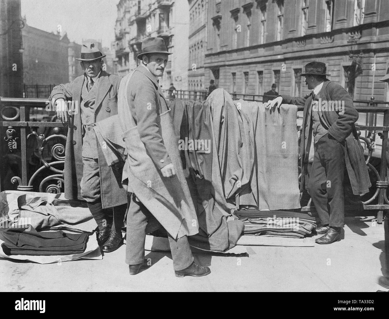 Tapa or kapa cloth hi-res stock photography and images - Alamy