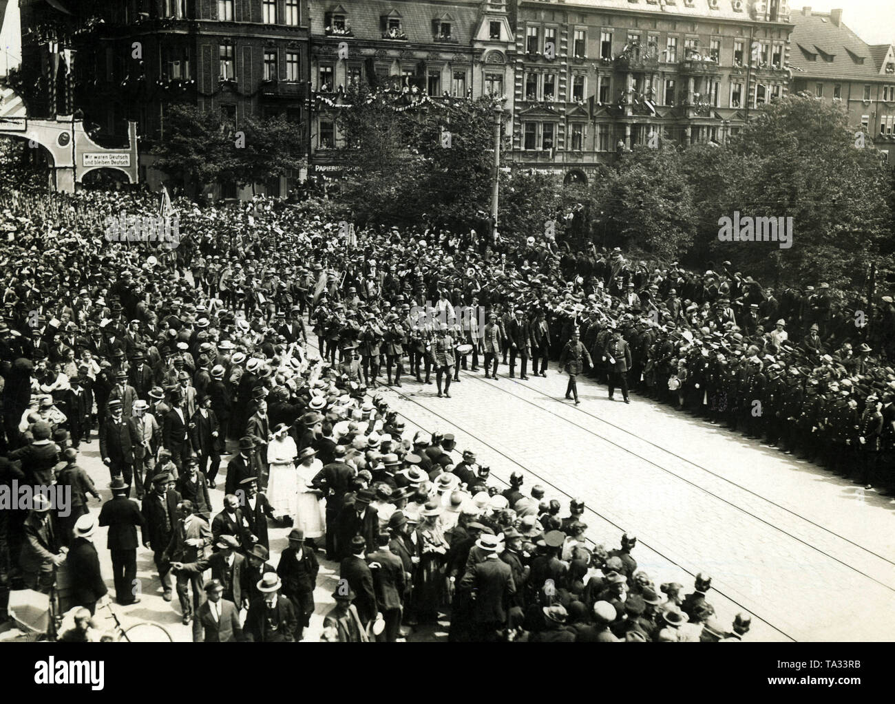 Army garrisons hi-res stock photography and images - Alamy