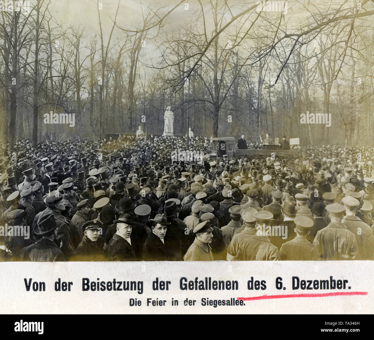 In the Siegesallee in Berlin takes place a memorial service for the ...