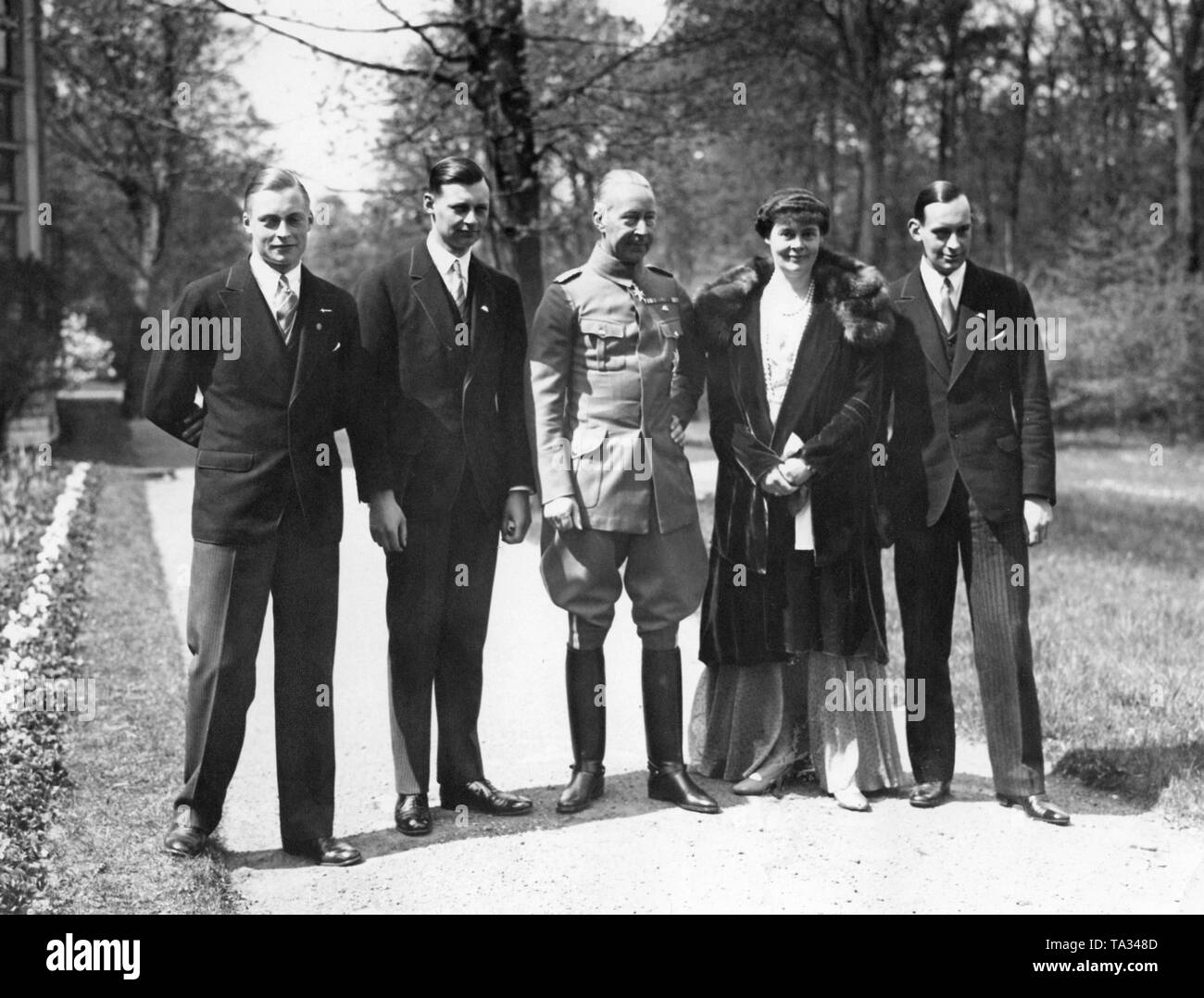 The family of the Crown Prince during the birthday celebration in the ...