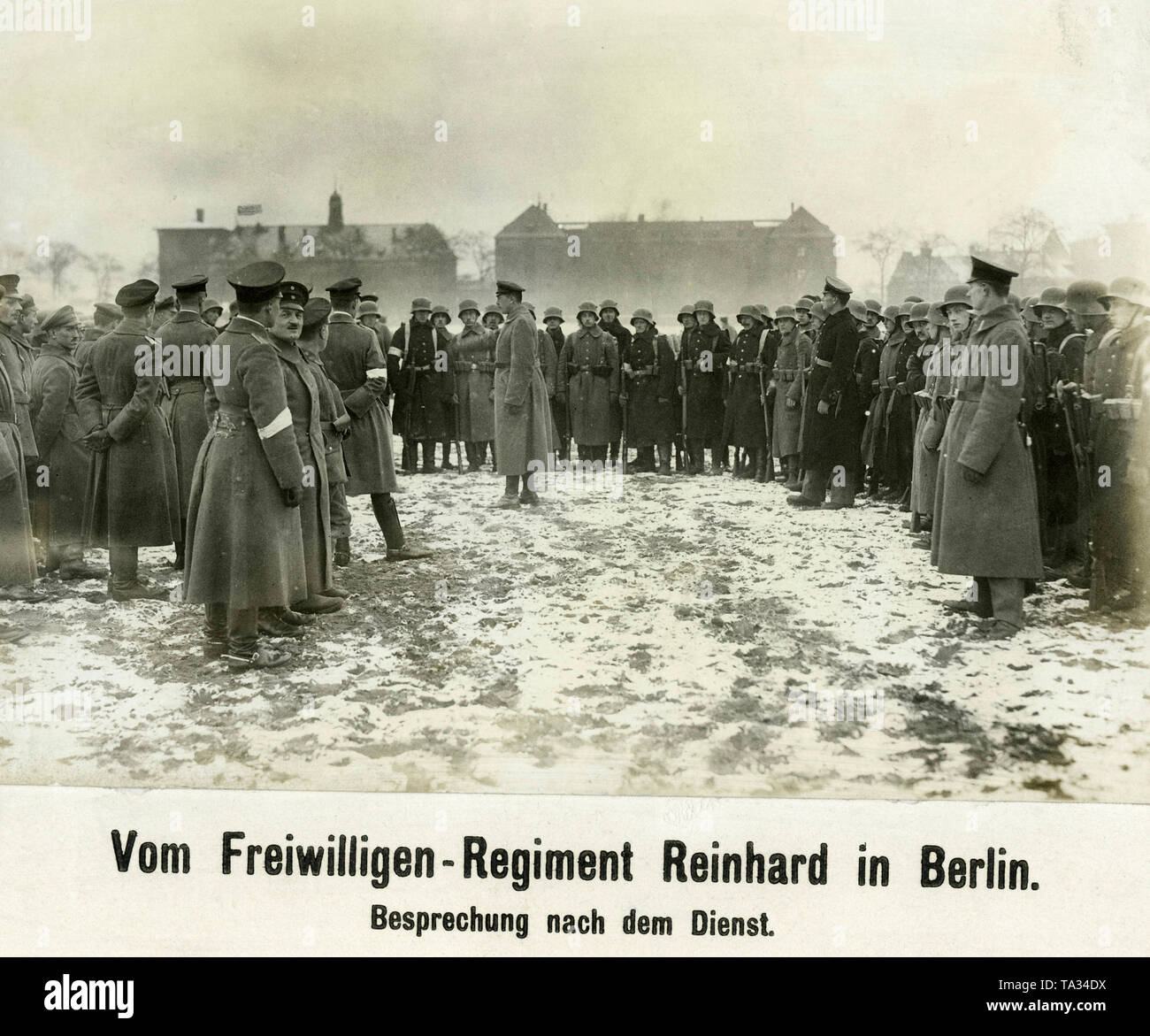 Officers and soldiers of the volunteer regiment Reinhard discuss after ...