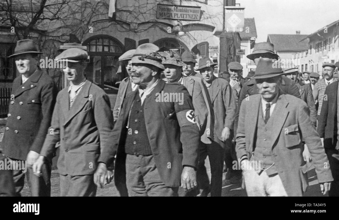 Swastika armband hi-res stock photography and images - Alamy