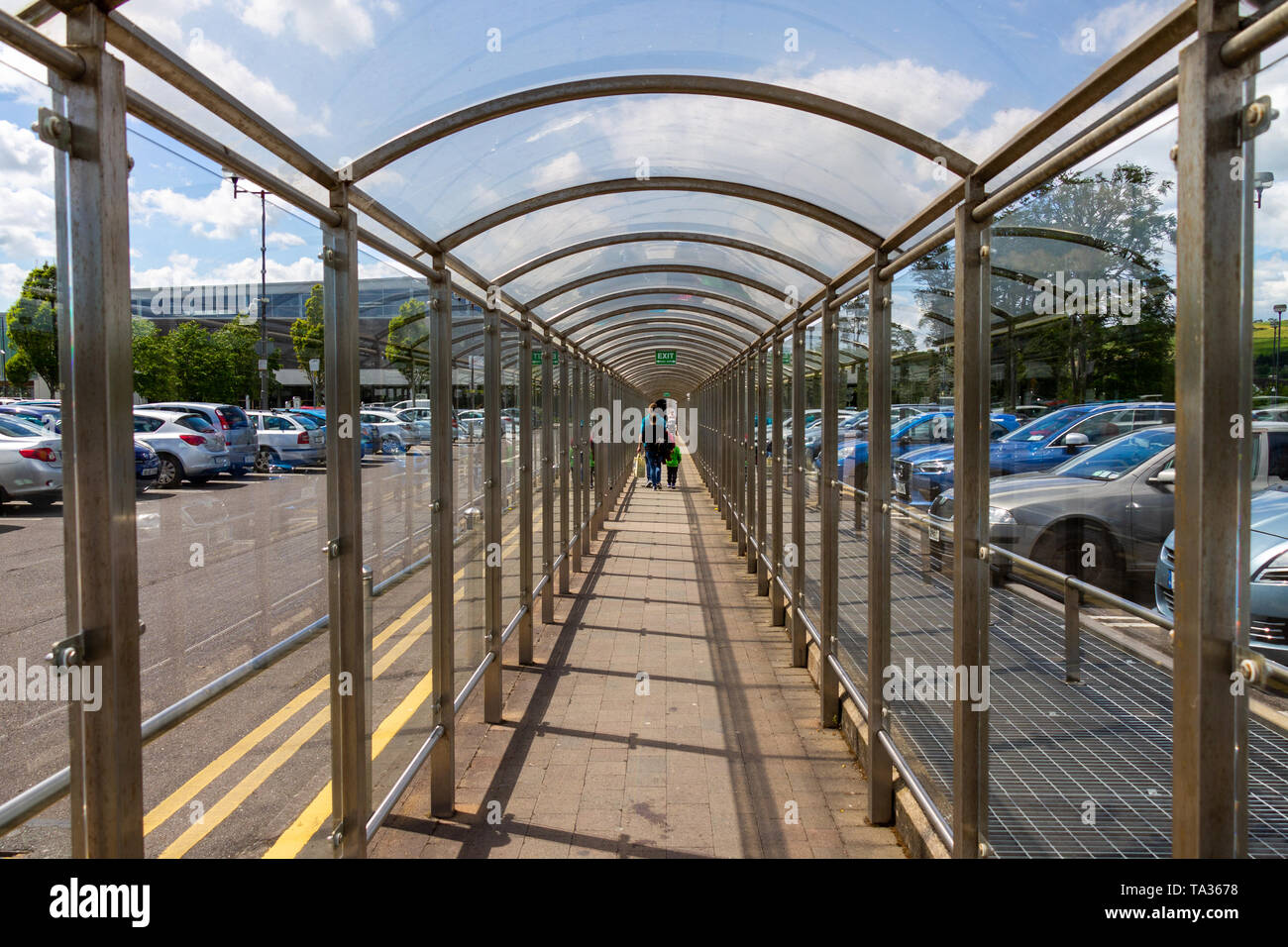 Glass covered walkway hi-res stock photography and images - Alamy