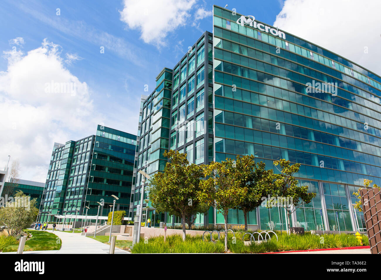 Dynamic random access memory dram hi-res stock photography and images ...