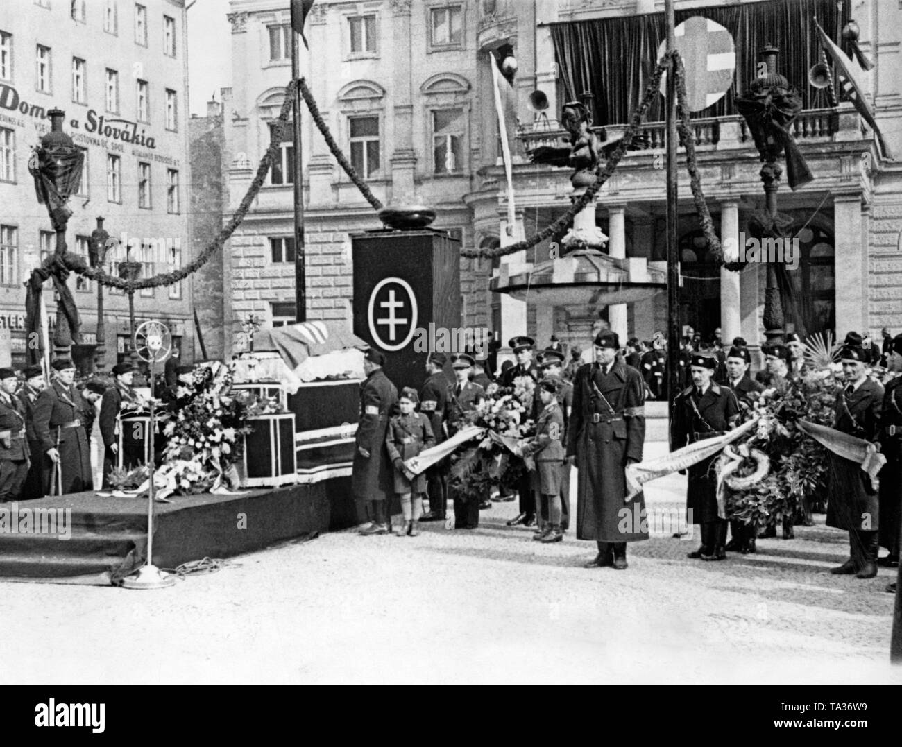 German police and 1930s hi-res stock photography and images - Alamy