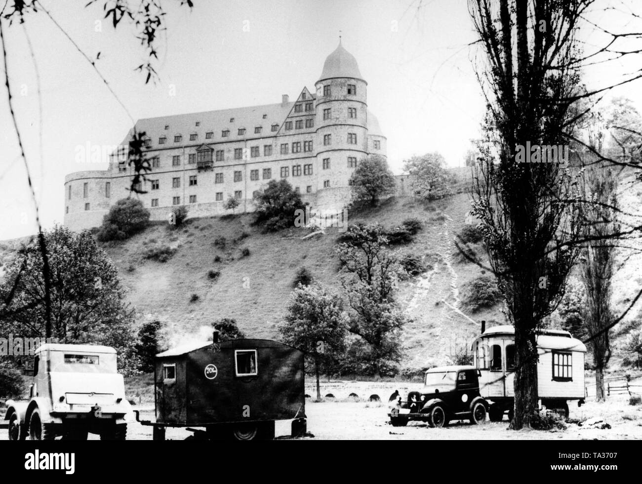 Sinti and roma 1930s hi-res stock photography and images - Alamy