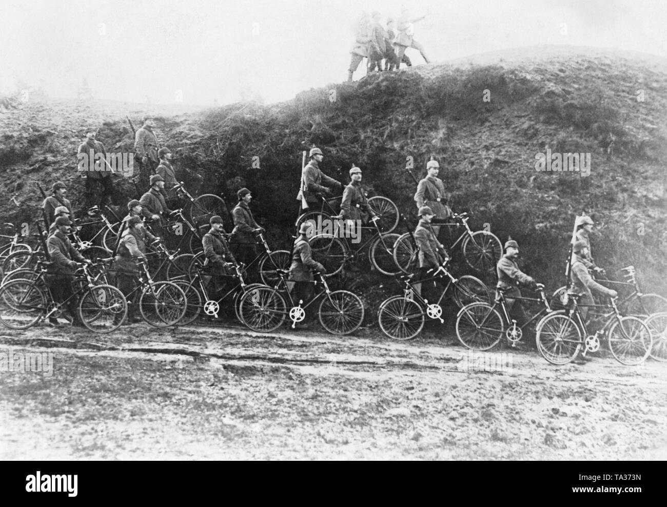 World war german bicycle infantry Black and White Stock Photos & Images ...