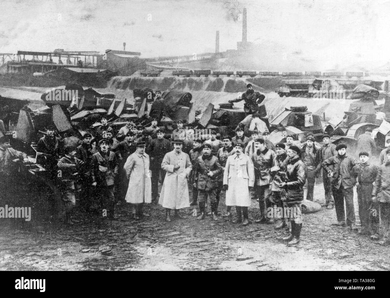 Tank factory military hi-res stock photography and images - Alamy