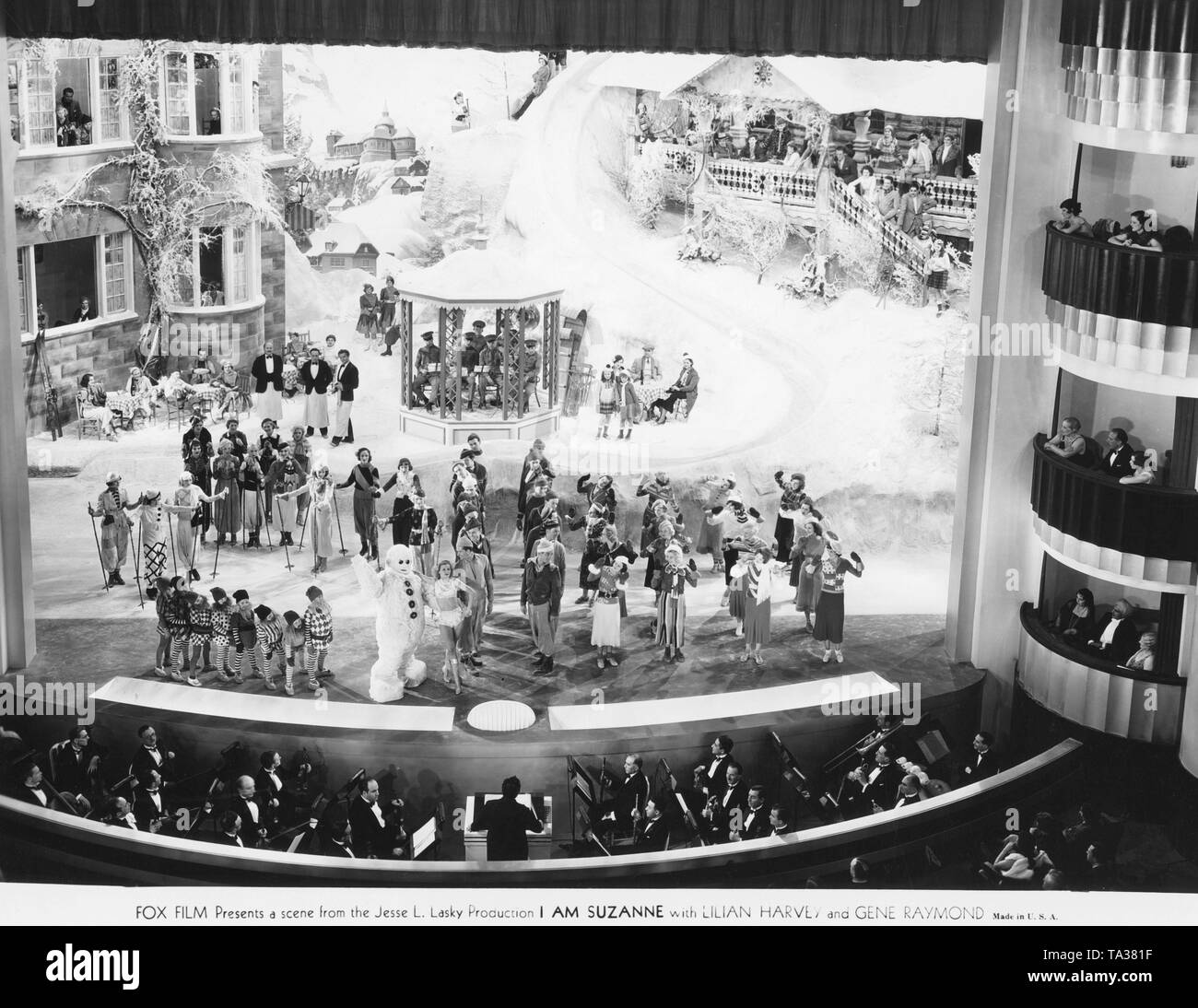 Musical revue hi-res stock photography and images - Alamy