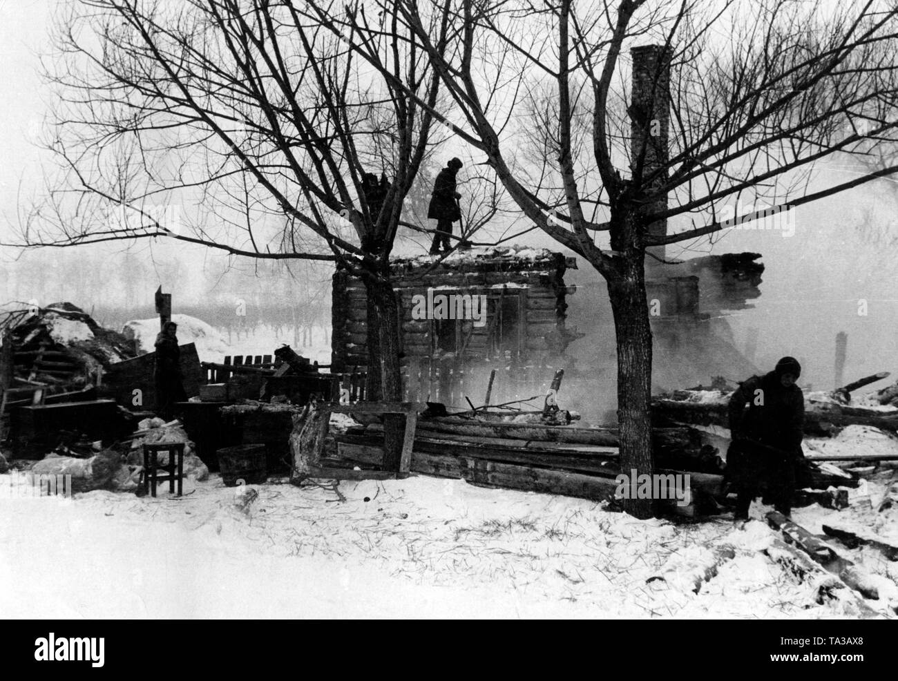 German Soldiers Combat Eastern Front Stock Photos & German Soldiers ...
