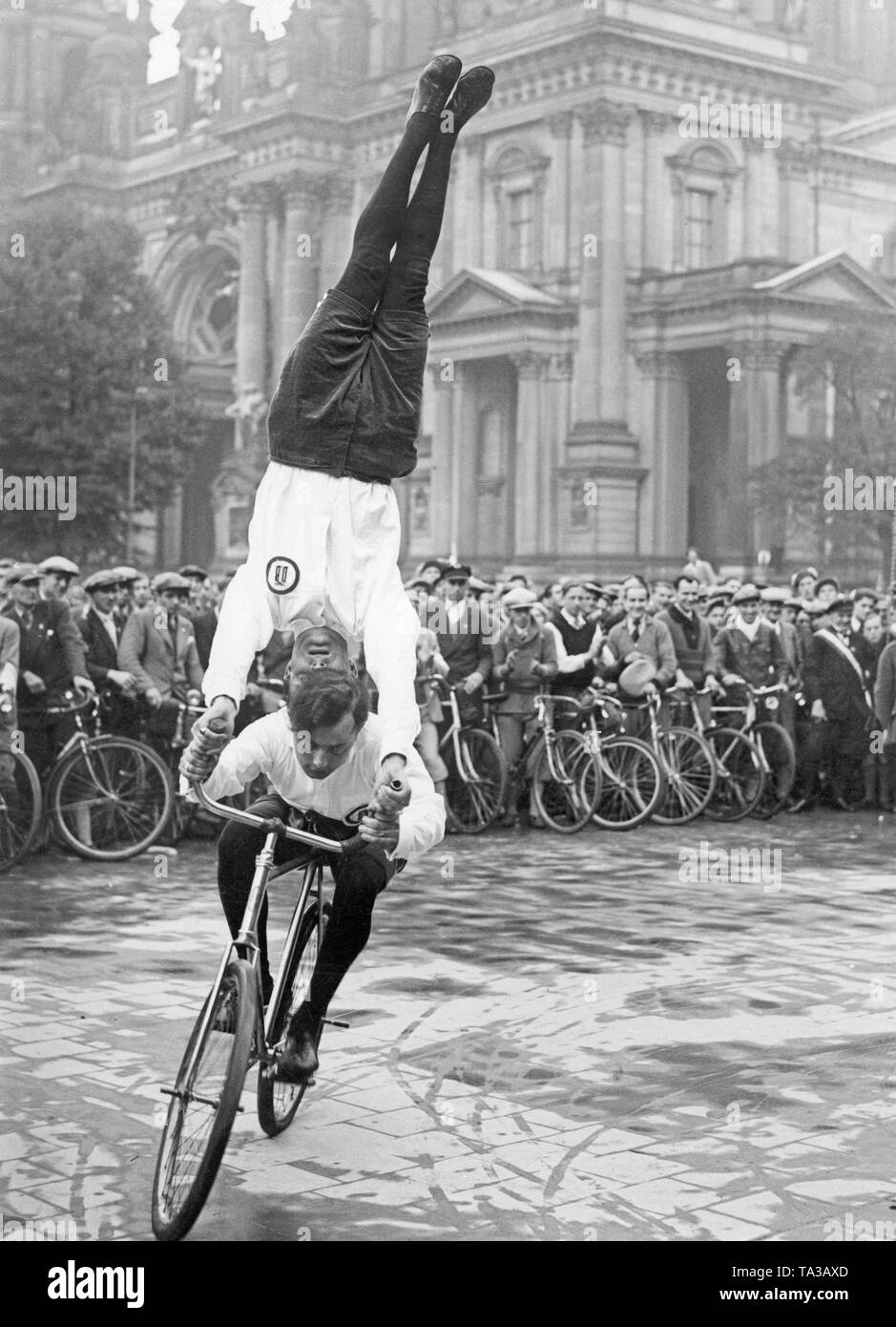 Tag historic Black and White Stock Photos & Images - Alamy