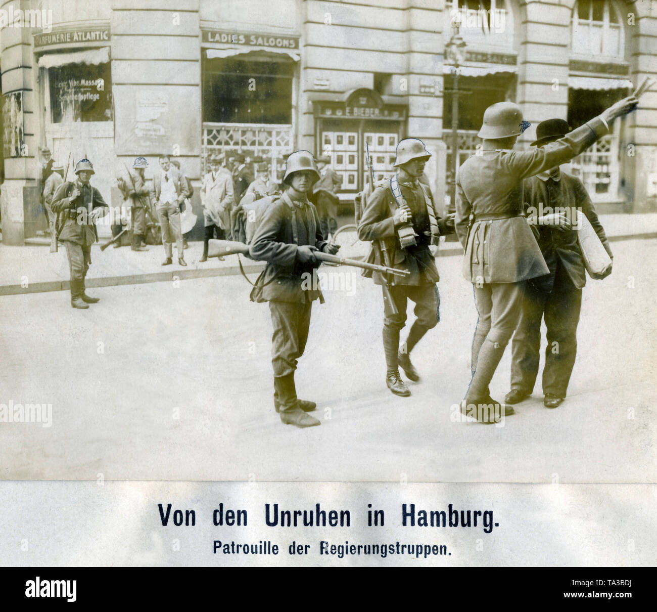 November revolution 1918 1919 hi-res stock photography and images - Alamy