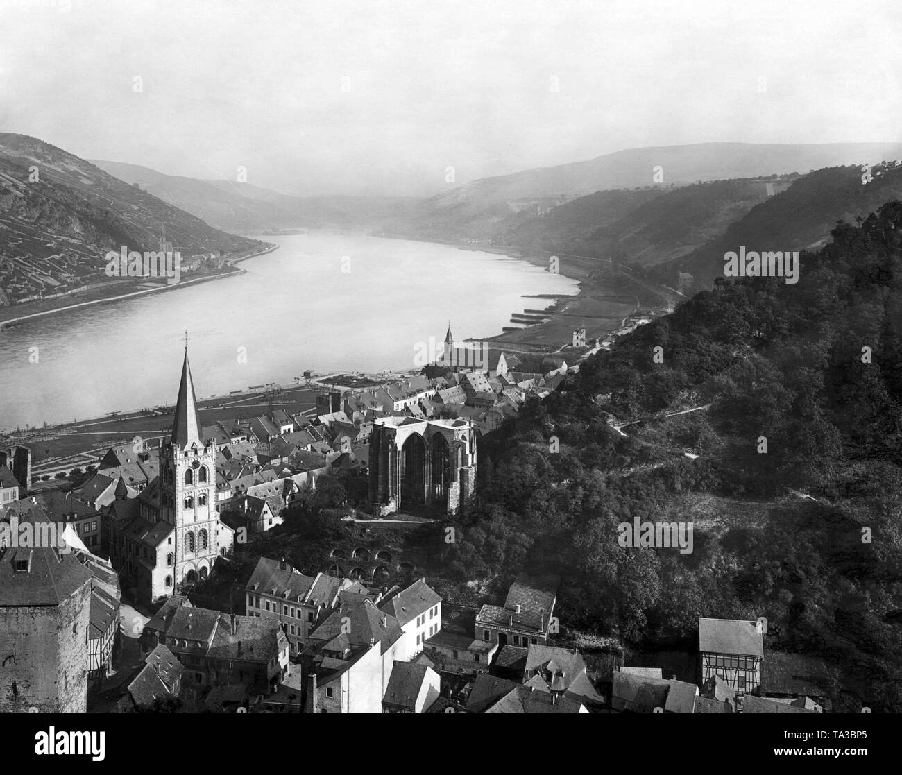 The city of Bacharach on the left bank of the Rhine in the ...