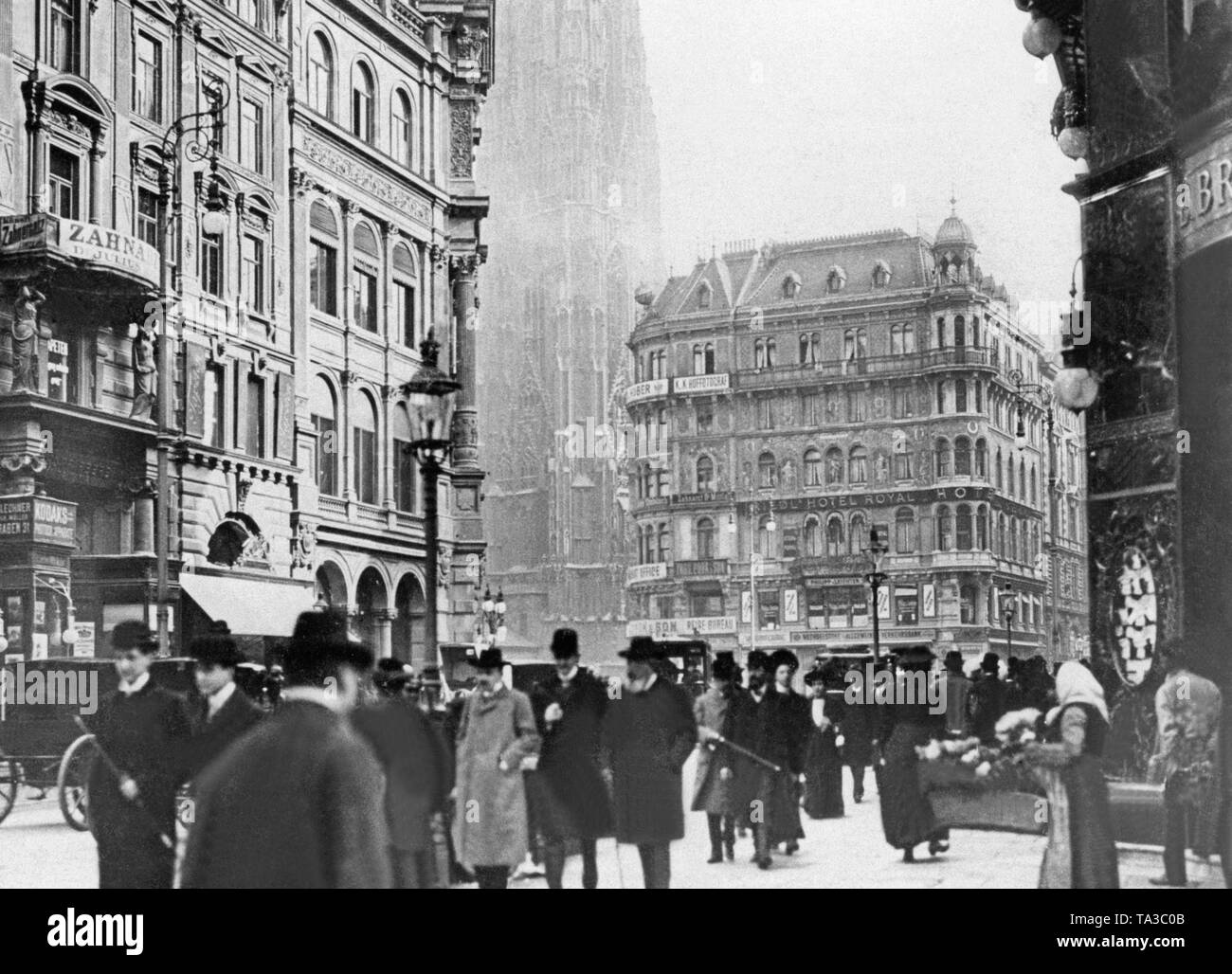 Vienna graben street hi-res stock photography and images - Alamy