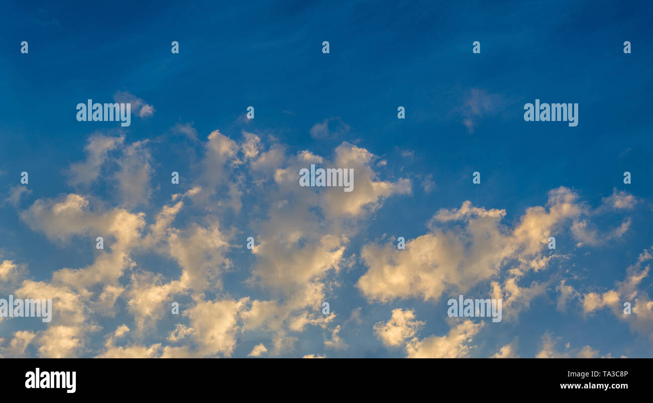 Anime cloud sky hi-res stock photography and images - Alamy
