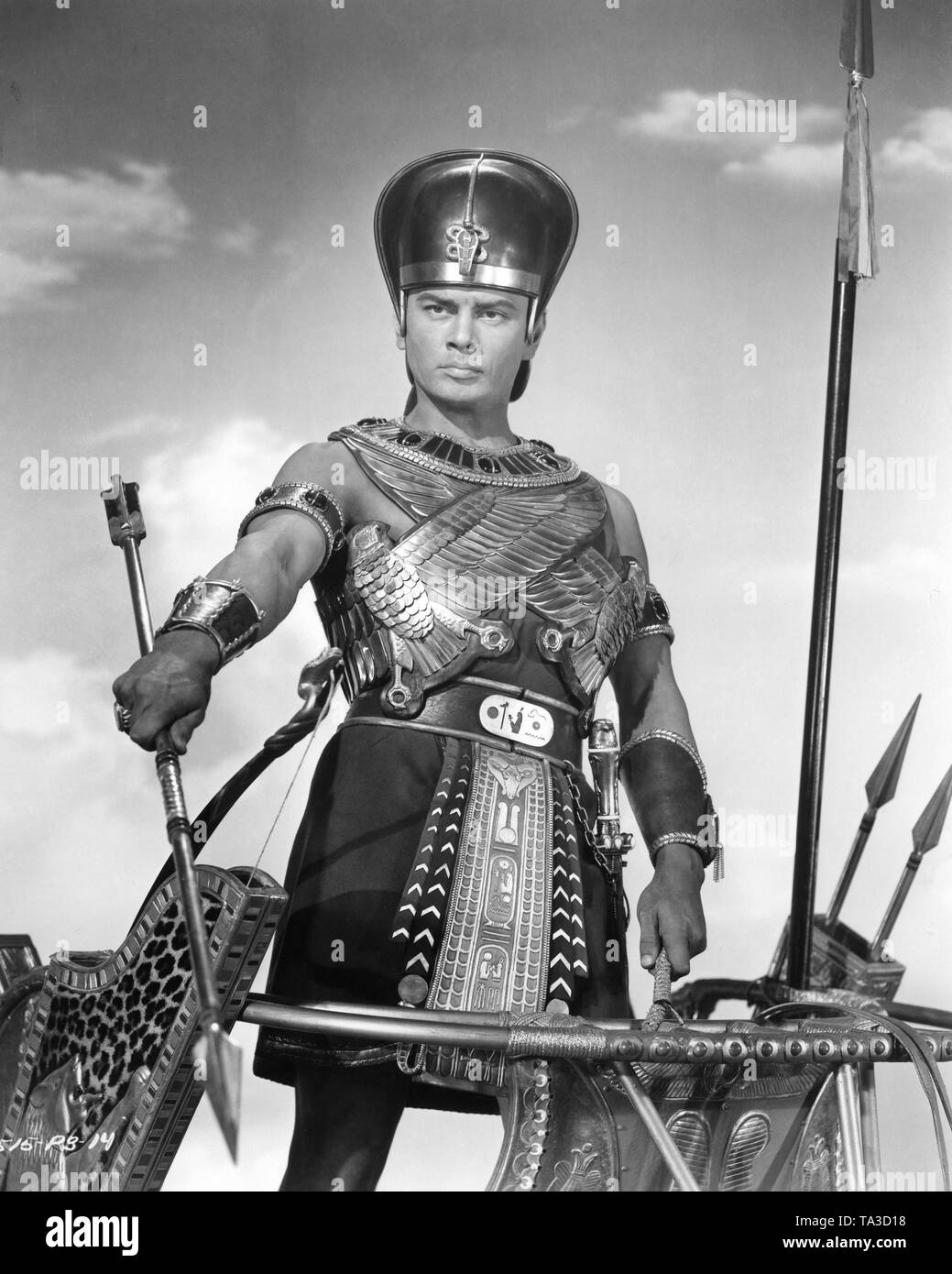 Yul brynner ten commandments hi-res stock photography and images - Alamy