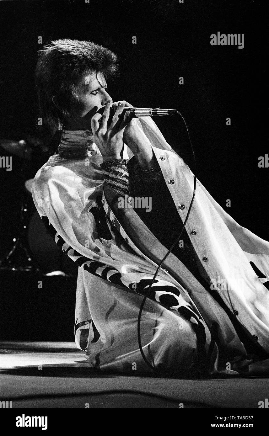 David bowie ziggy stardust hi-res stock photography and images - Alamy
