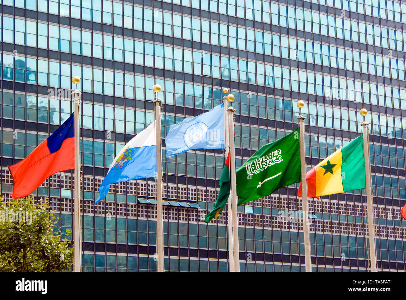 New york, usa- August 15, 2008: Flag of the UN and other countries ...