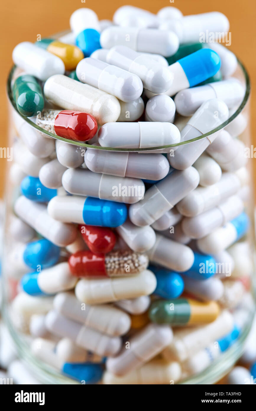 Clear blue pill hi-res stock photography and images - Alamy