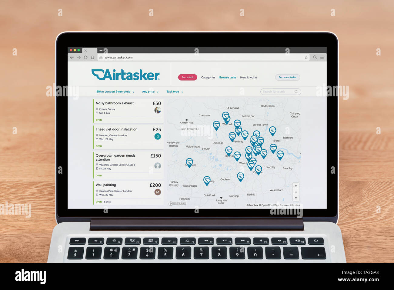 Airtasker logo hi-res stock photography and images - Alamy