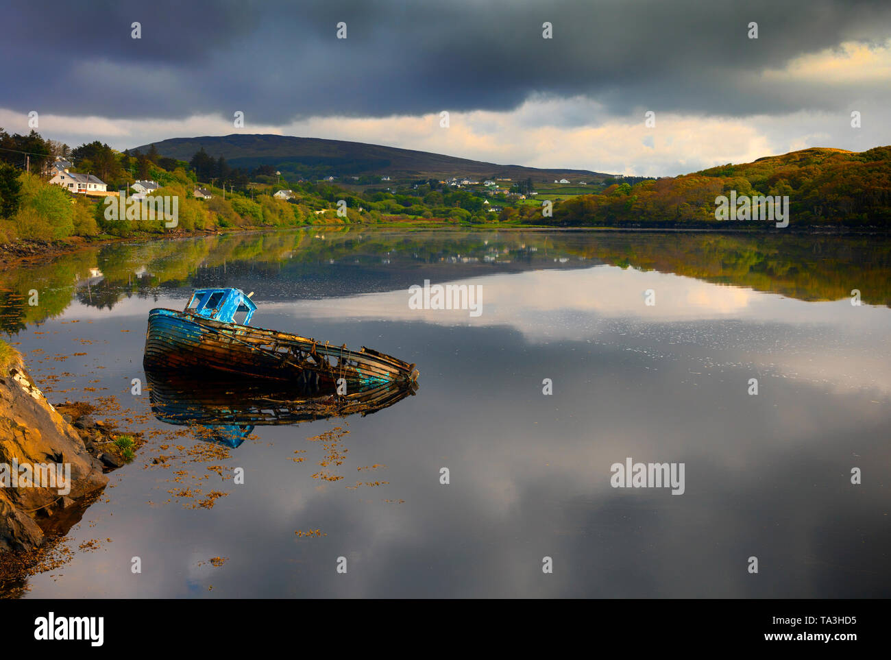Donegal bay hi-res stock photography and images - Alamy
