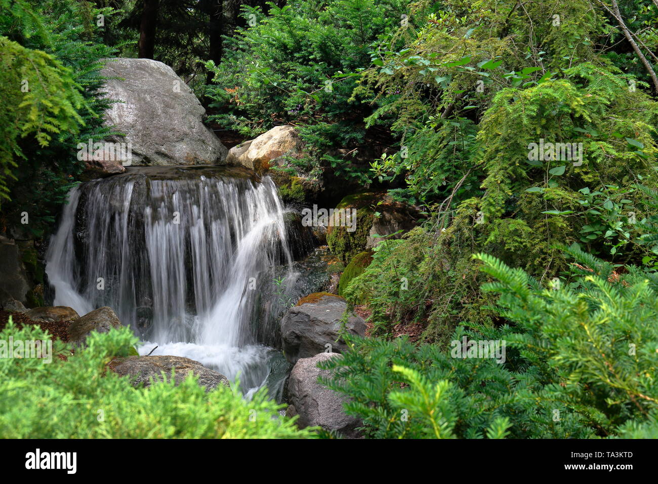 Man made waterfall hi-res stock photography and images - Alamy