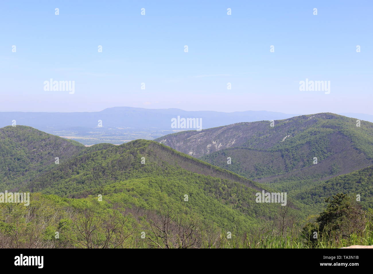 Layers of mountains hi-res stock photography and images - Alamy