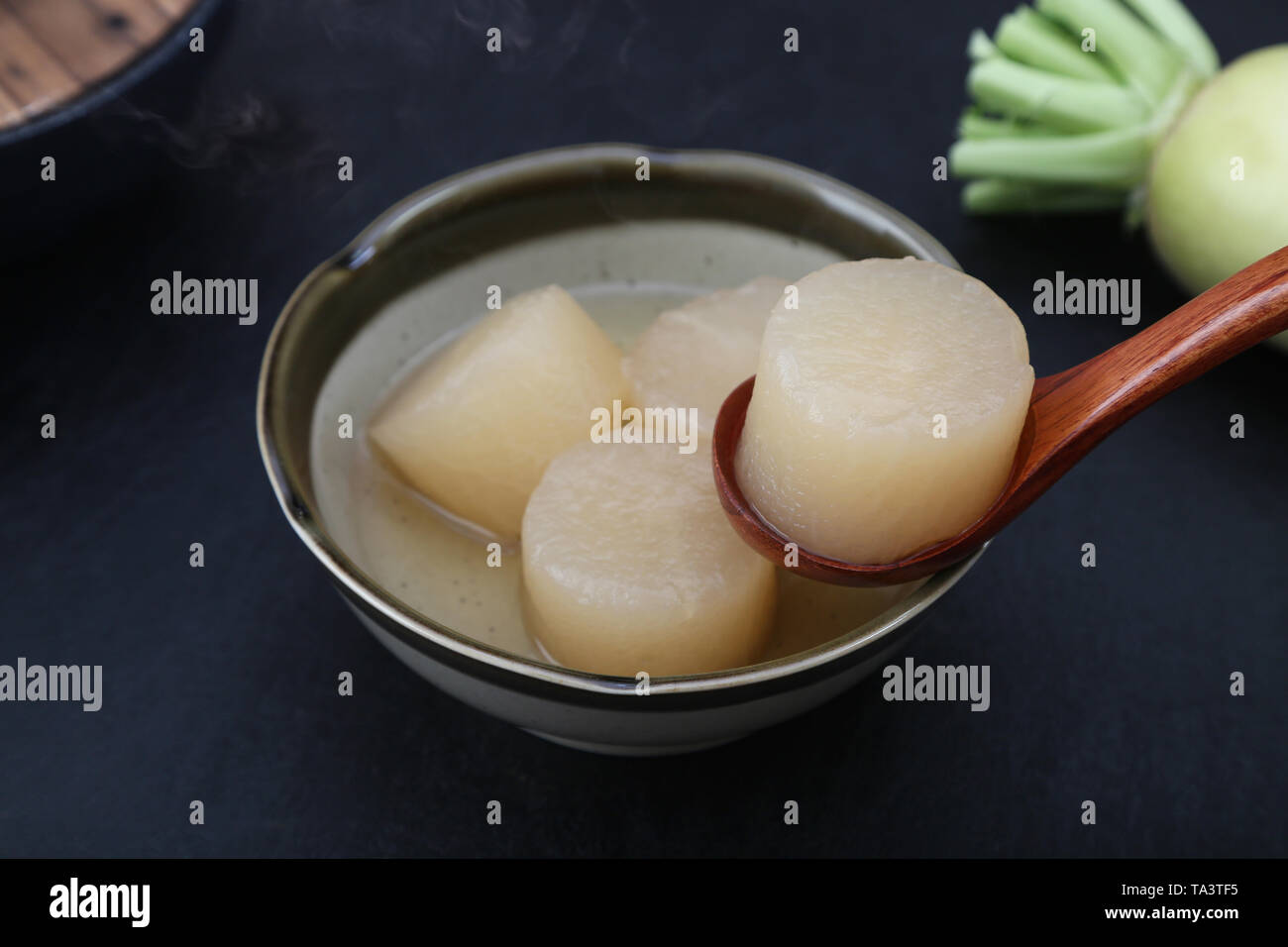 Daikon-oroshi (Grated Japanese radish Stock Photo - Alamy