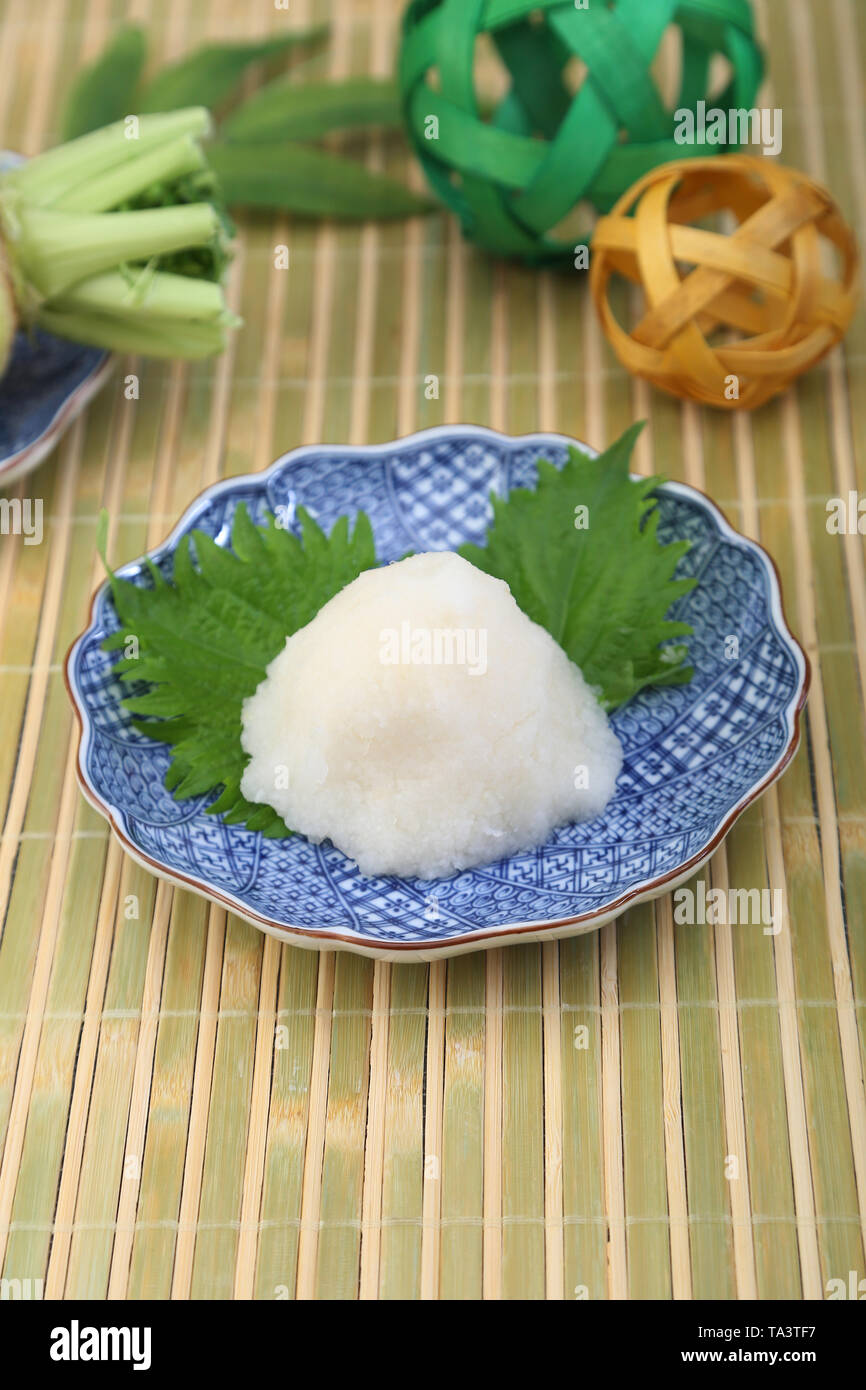 Grated daikon radish hi-res stock photography and images - Alamy