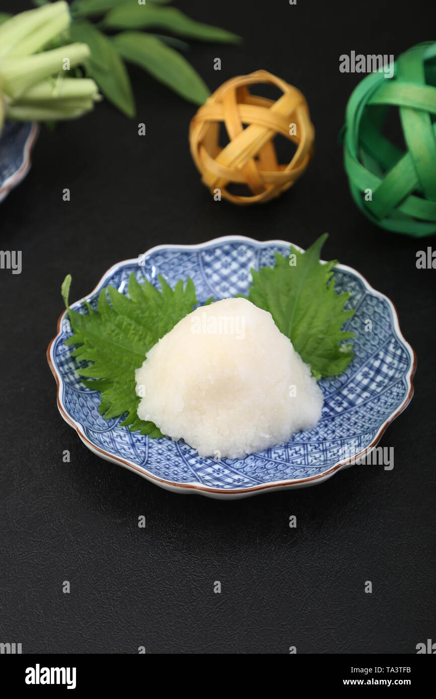 Grated daikon radish hi-res stock photography and images - Alamy