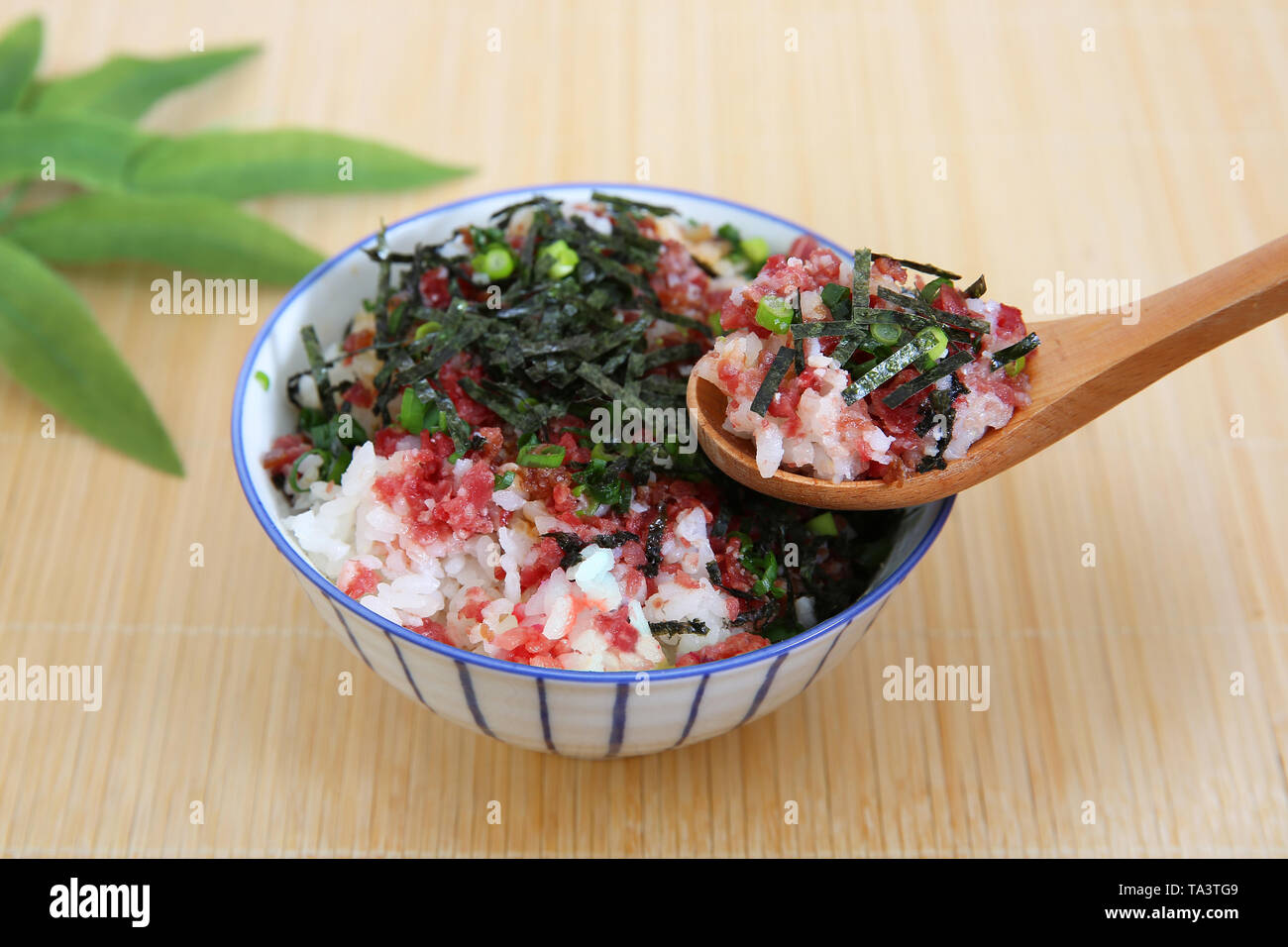 Gyu-toro don (rice with raw beef Stock Photo - Alamy