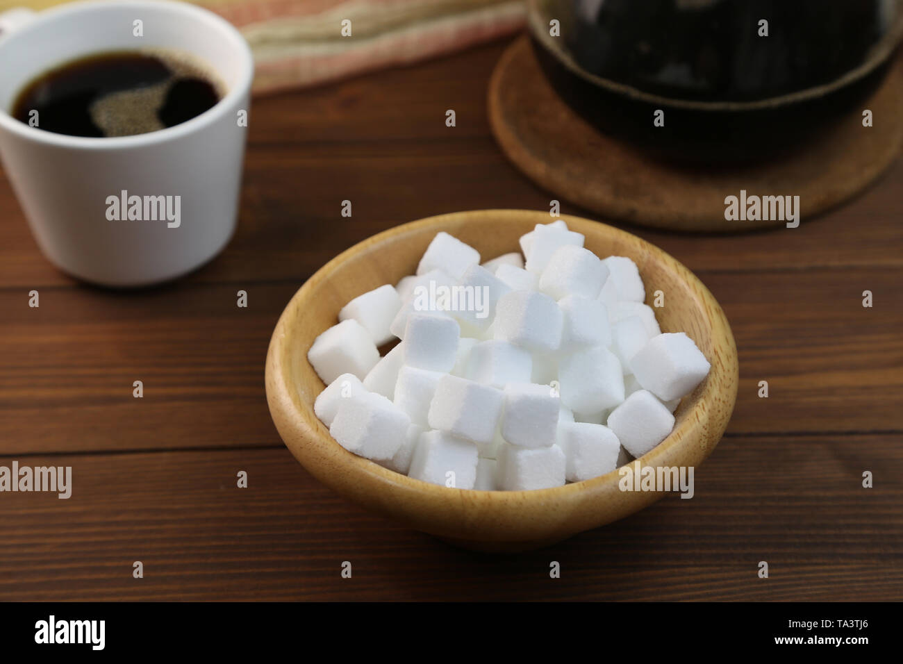 The lump sugar hi-res stock photography and images - Alamy