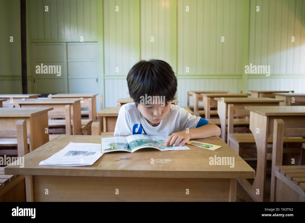 Child studying hi-res stock photography and images - Alamy