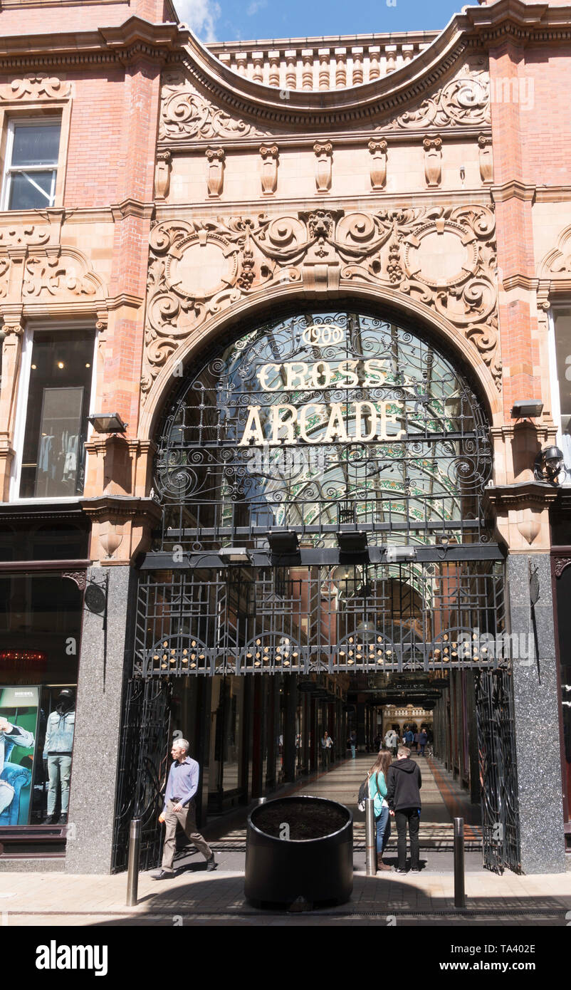 Cross arcade leeds hi-res stock photography and images - Alamy