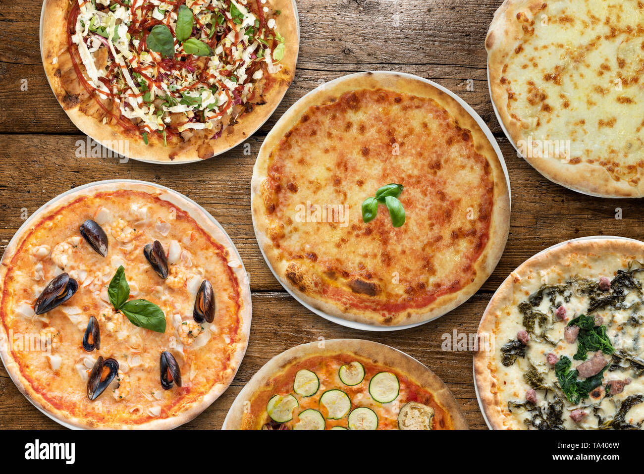Types of pizza hi-res stock photography and images - Alamy
