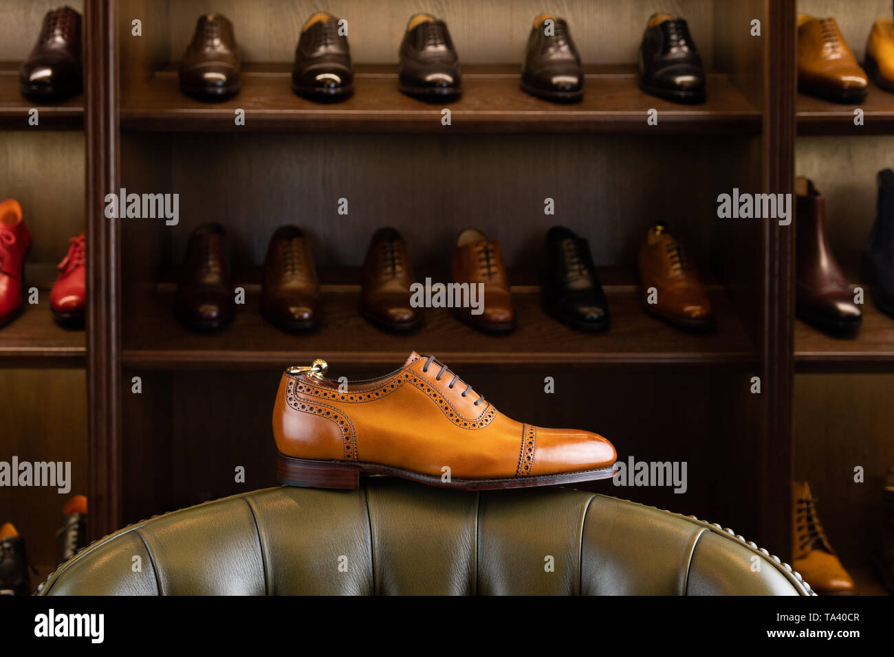 men footwear boutique store Stock Photo - Alamy