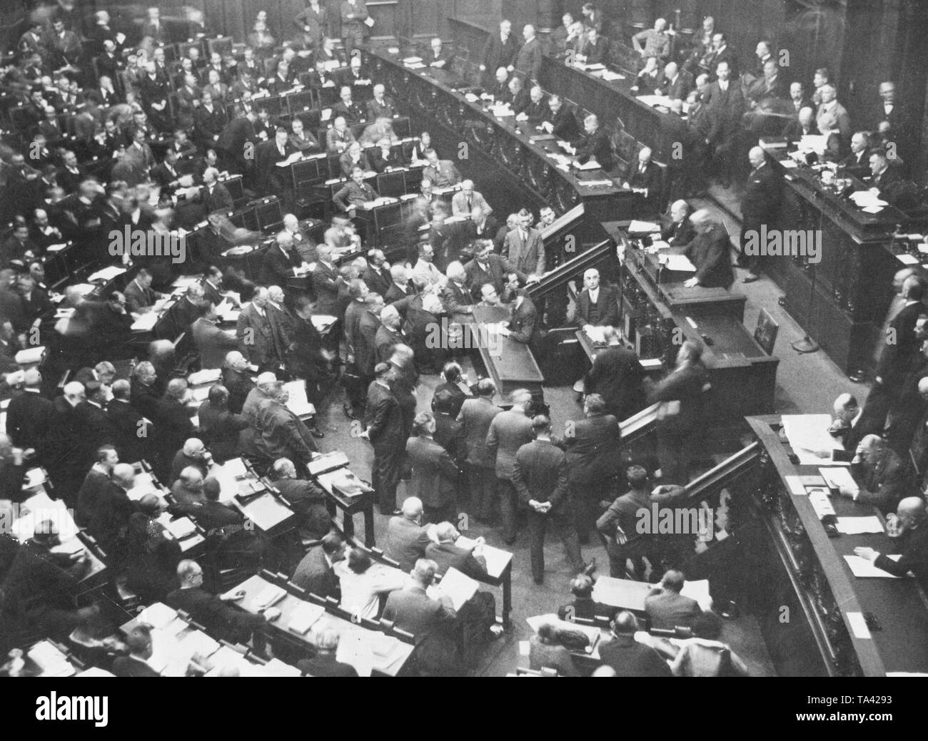 Reichstag session 1930 hi-res stock photography and images - Alamy